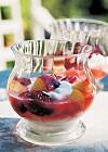 Græsk youghurt med frugt opskrift - Hendes Verden - ALT.dk